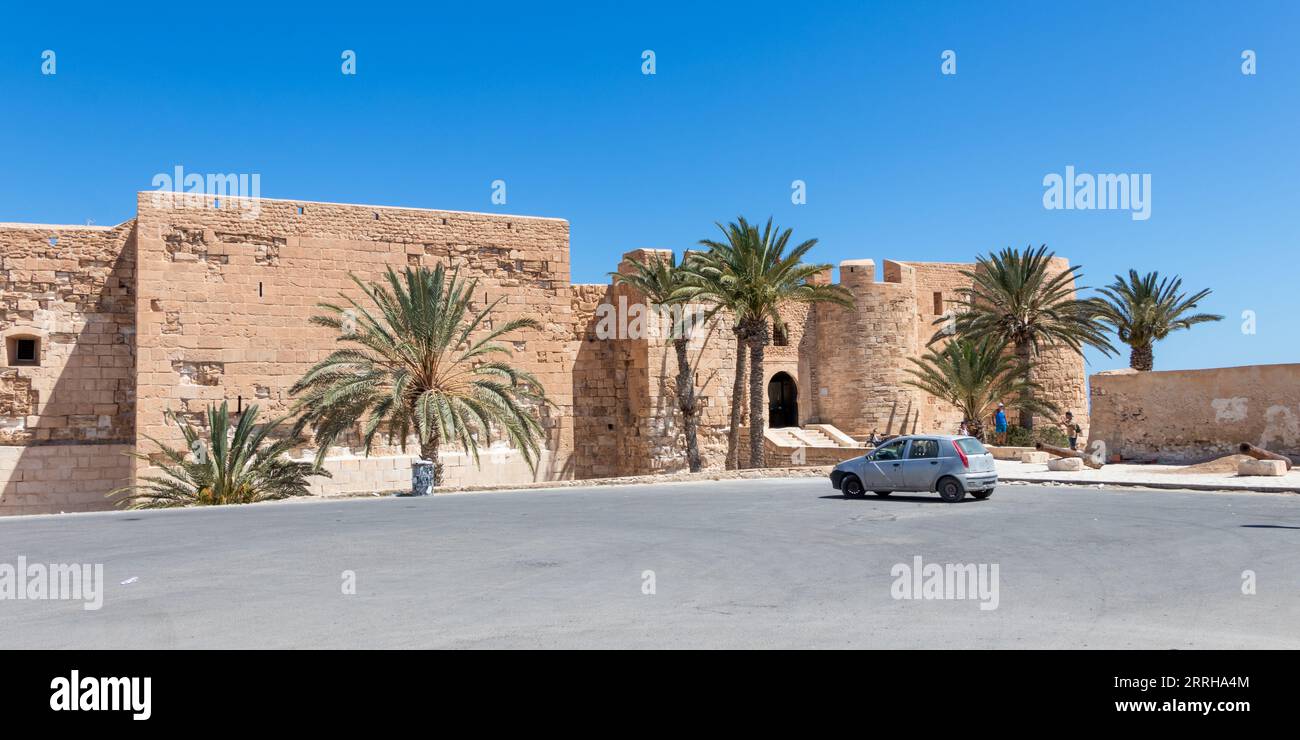 Borj el kebir fort -Fotos und -Bildmaterial in hoher Auflösung – Alamy