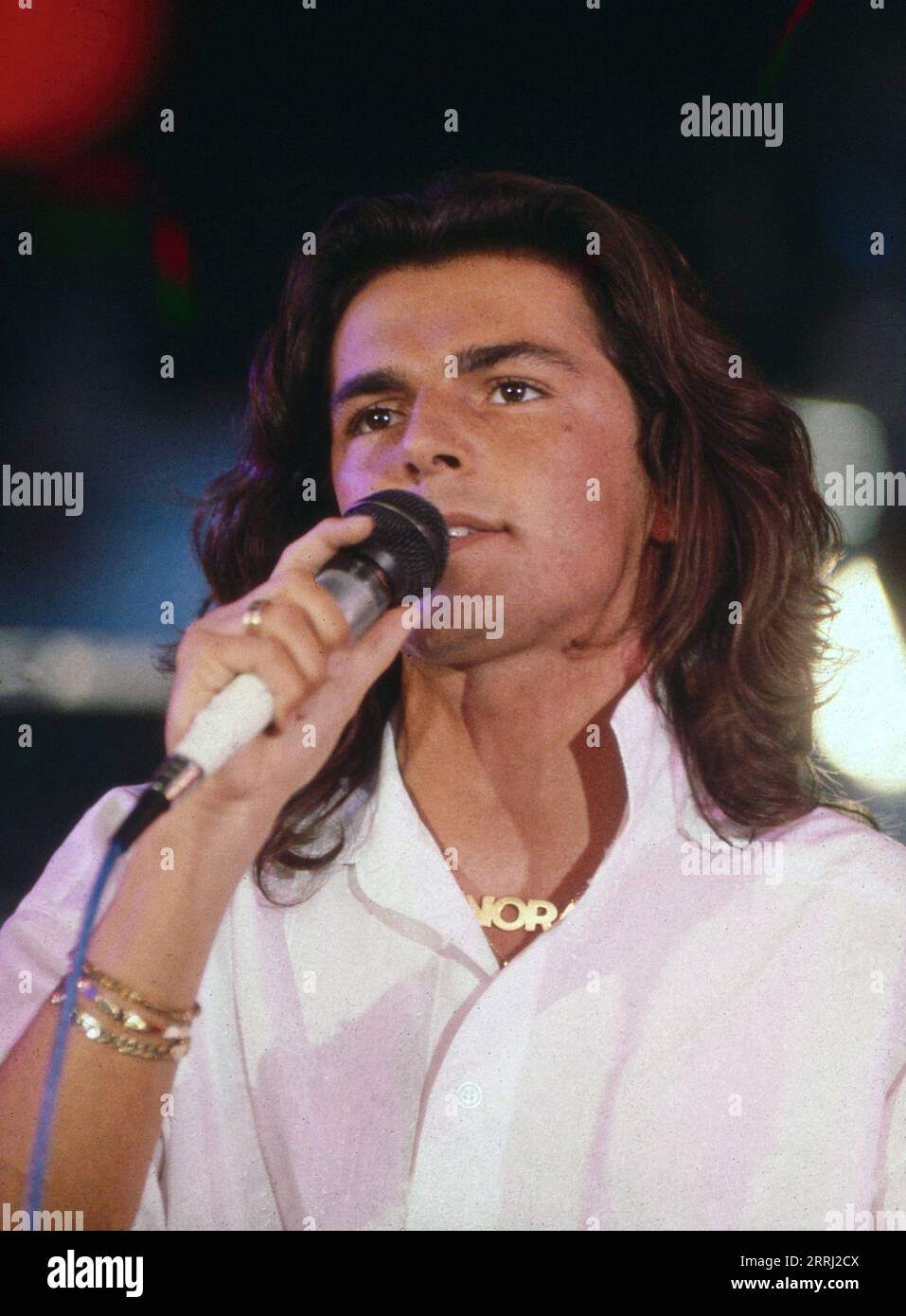 Thomas anders als Sänger der Band 'Modern Talking' bei einem Auftritt ...