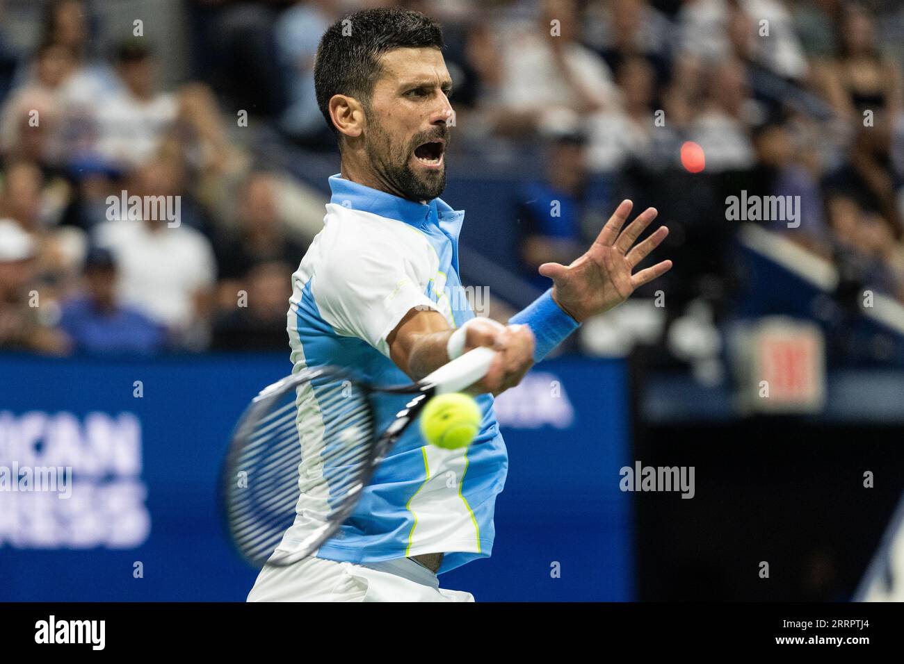 New York, USA. September 2023. Novak Djokovic aus Serbien kehrt bei den ...