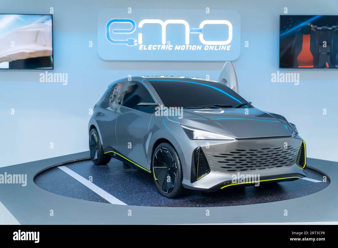 Kuala Lumpur, Malaysia - 5. Mai 2023: Perodua EMO EV Concept Car auf der Malaysia Autoshow 2023 ...