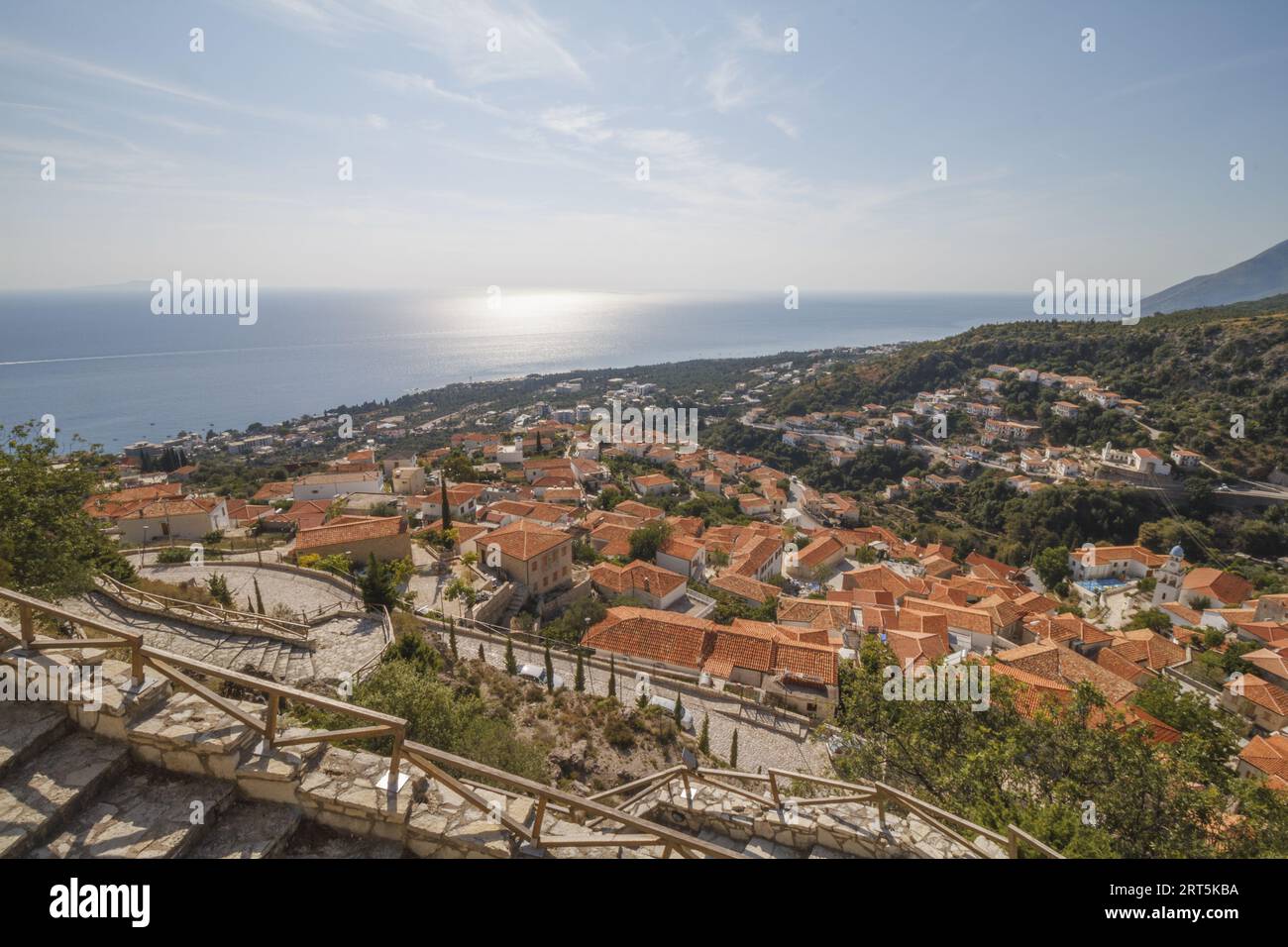 Strandresorts albanien dhermi -Fotos und -Bildmaterial in hoher ...