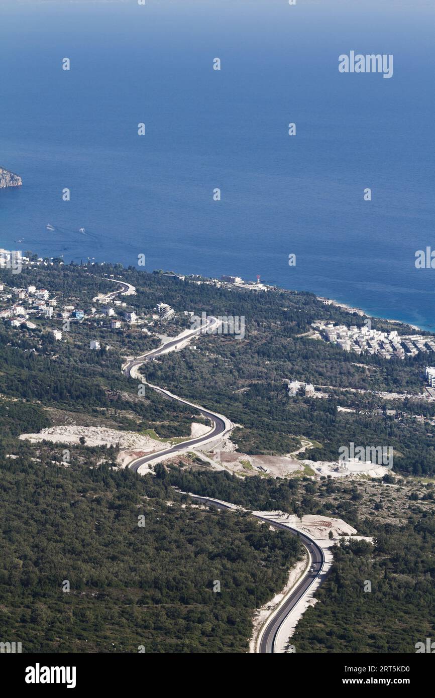 Strandresorts albanien dhermi -Fotos und -Bildmaterial in hoher ...