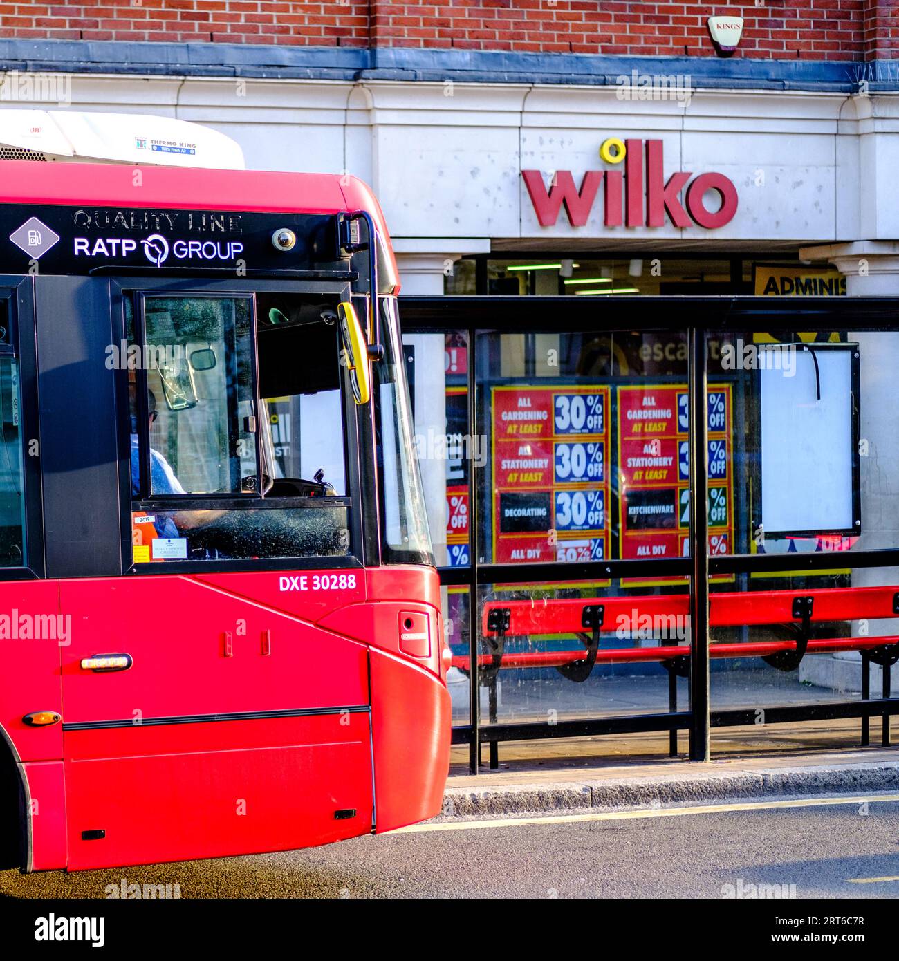 Wilko ladenbeschilderung -Fotos und -Bildmaterial in hoher Auflösung ...