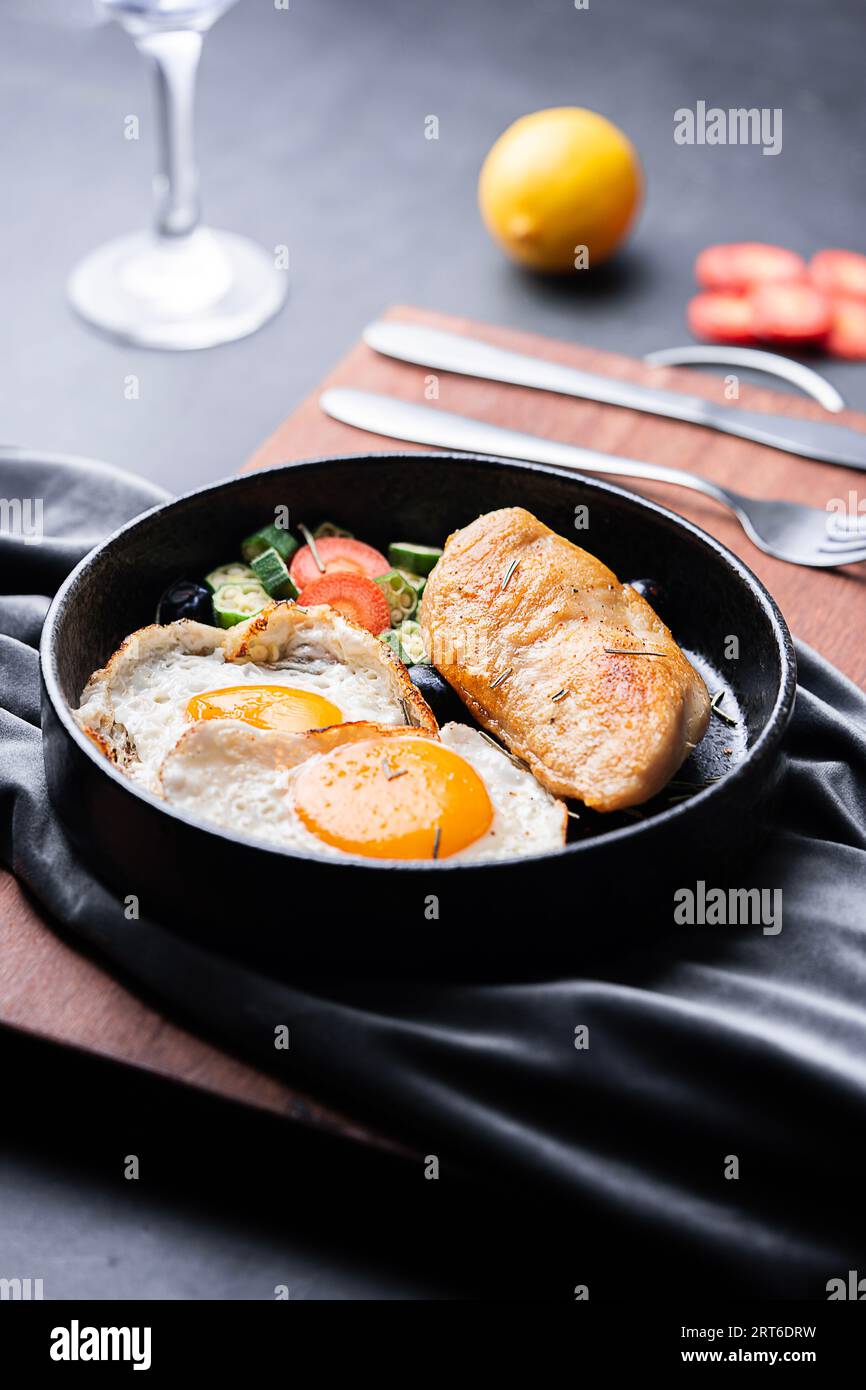 Food images for restaurants -Fotos und -Bildmaterial in hoher Auflösung ...