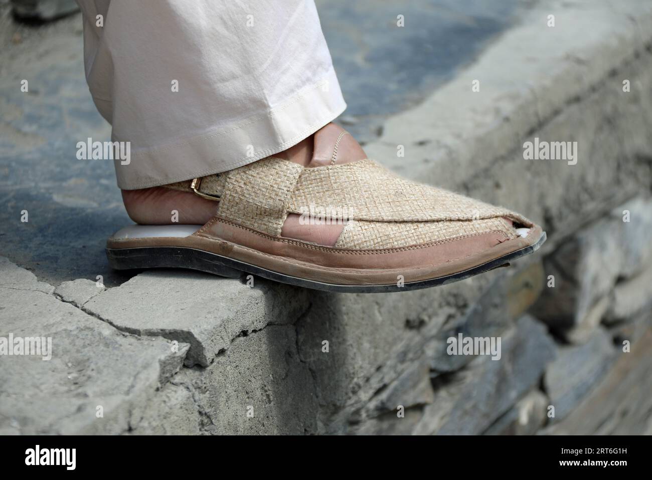 Pashtun dress -Fotos und -Bildmaterial in hoher Auflösung – Alamy