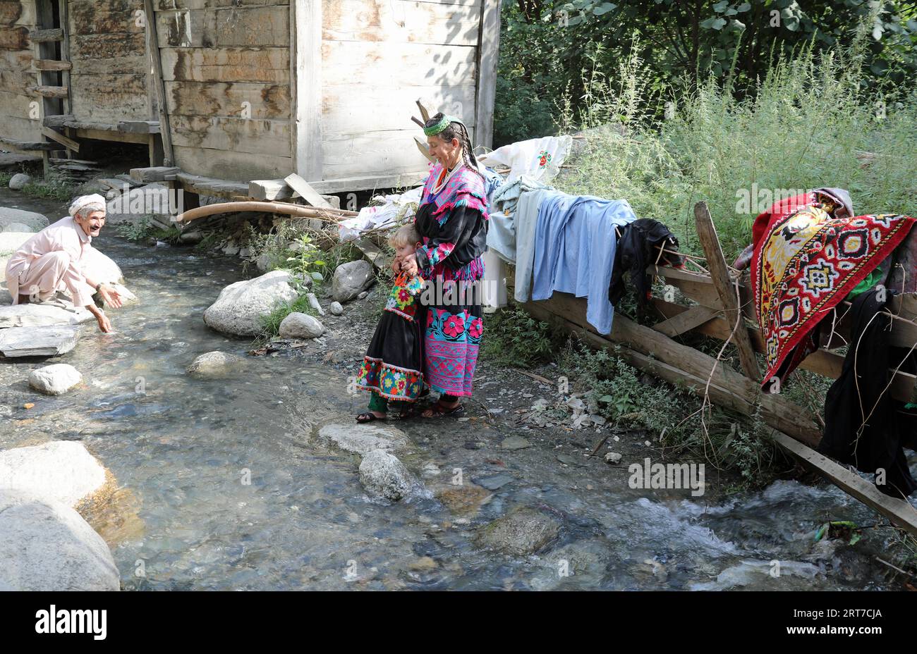Heritage dorfbewohner -Fotos und -Bildmaterial in hoher Auflösung – Alamy