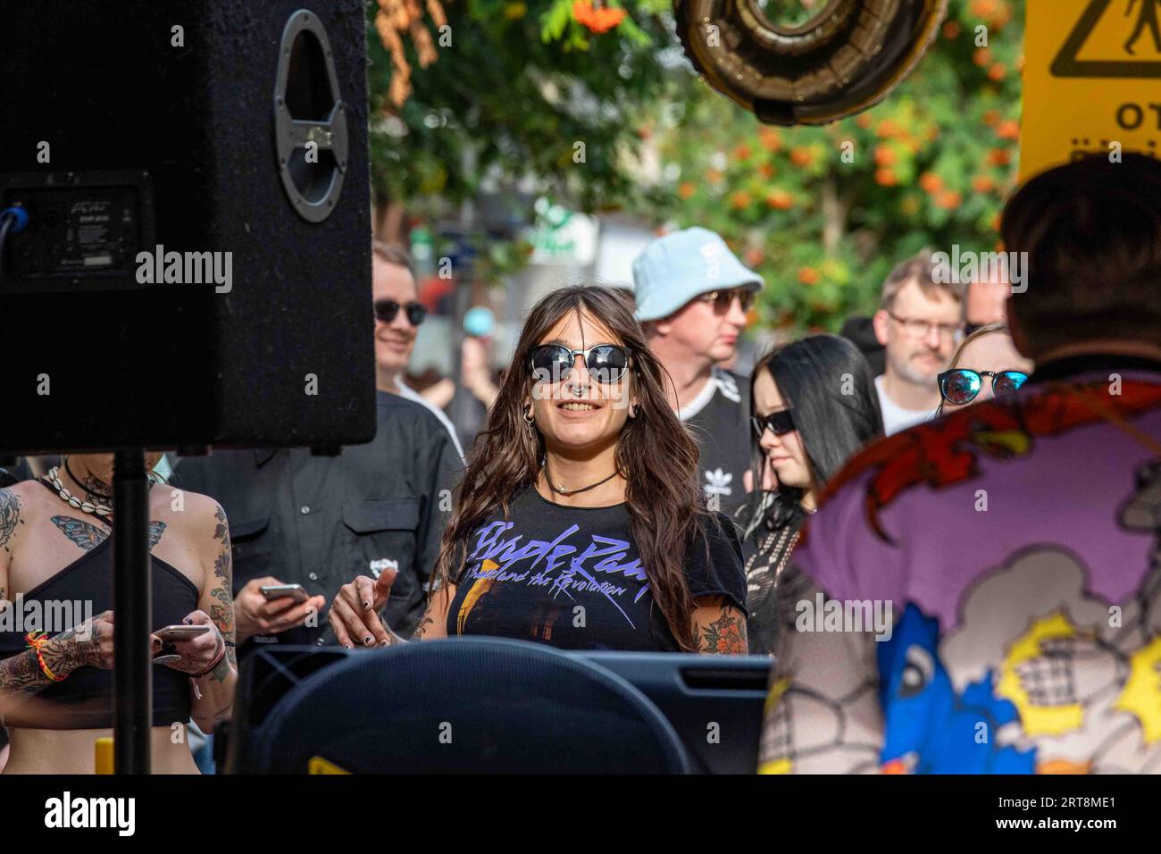 Nasenring frau -Fotos und -Bildmaterial in hoher Auflösung – Alamy