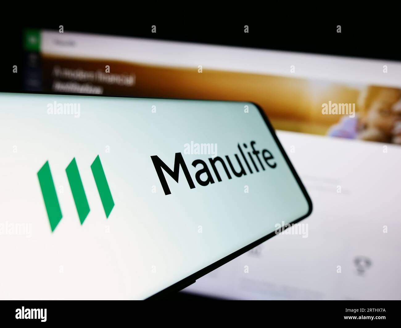 Smartphone mit Logo der kanadischen Firma Manulife Financial ...