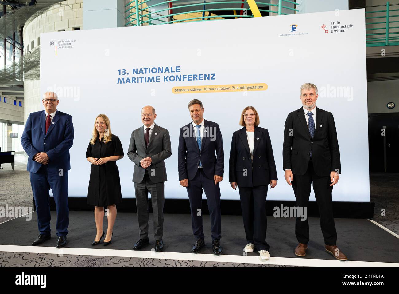 14. September 2023, Bremen: Andreas Bovenschulte (SPD, l-r), Bürgermeister von Bremen, Daniela ...