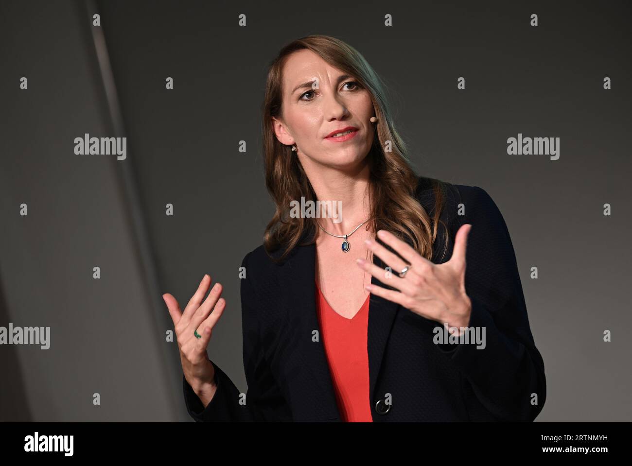 Emily buning -Fotos und -Bildmaterial in hoher Auflösung – Alamy