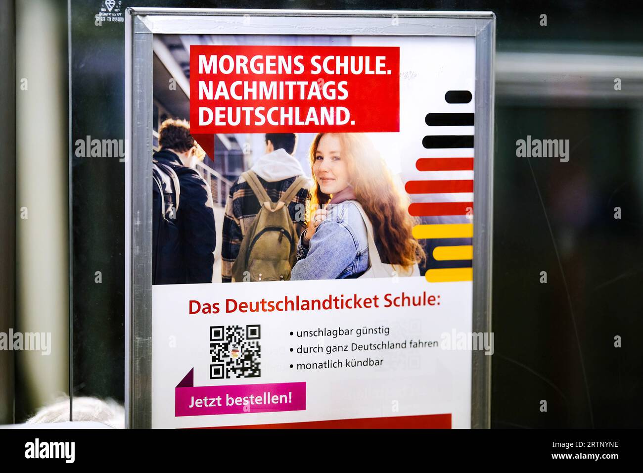 Düsseldorf 13.09.2023 Deutschlandticket Schule VRR Rheinbahn 49-Euro ...