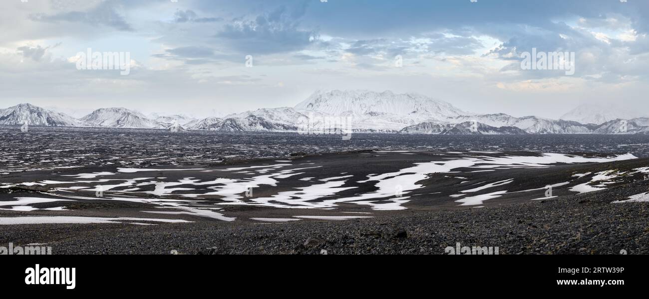 Vulkansee europa -Fotos und -Bildmaterial in hoher Auflösung – Alamy