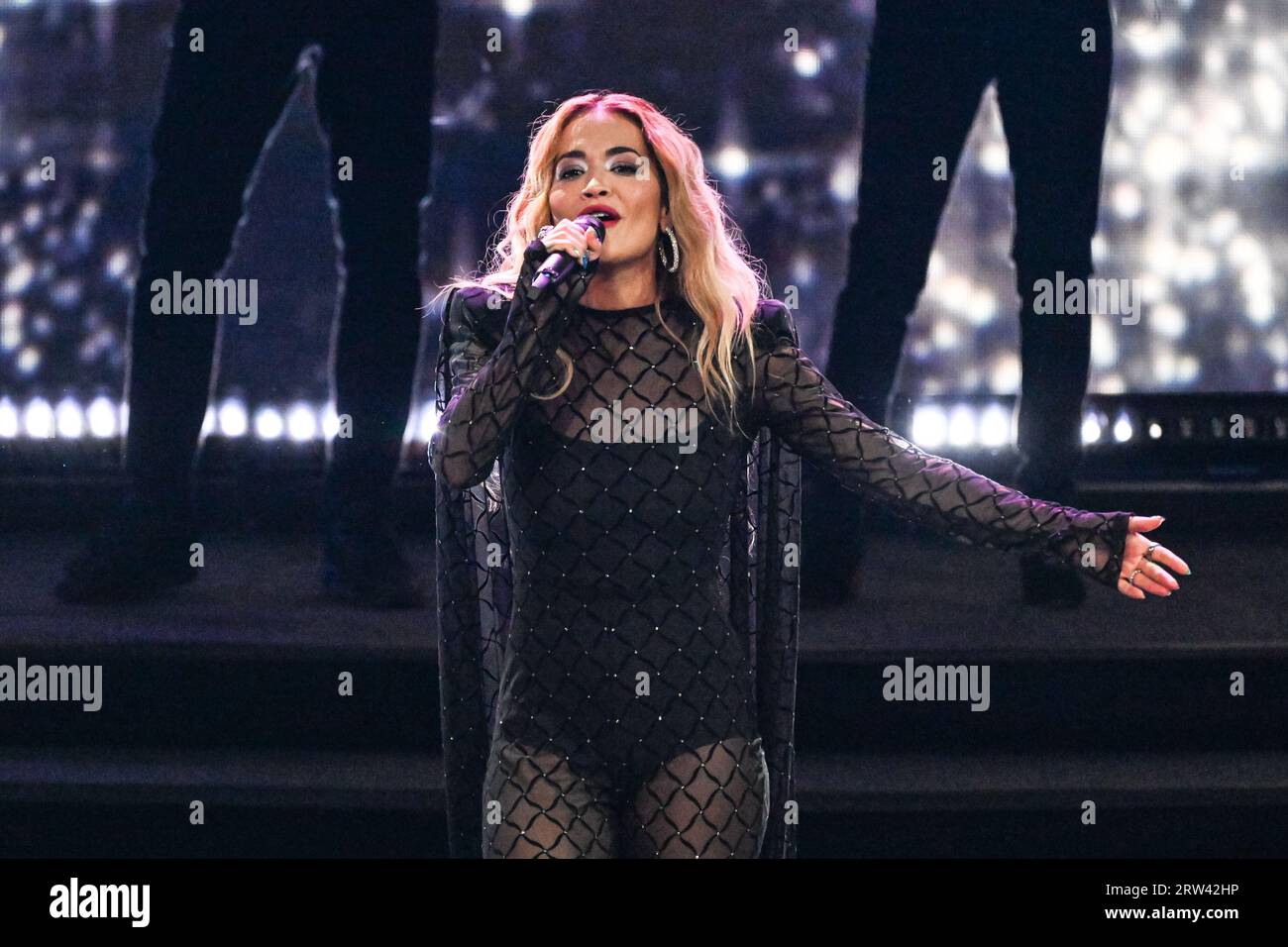 Düsseldorf, Deutschland. September 2023. Die britische Sängerin Rita ...