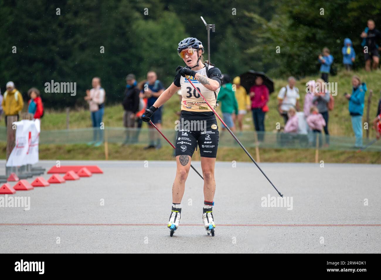 Lou Jeanmonnot während der Biathlon Summer Tour 2023 am 16. September ...