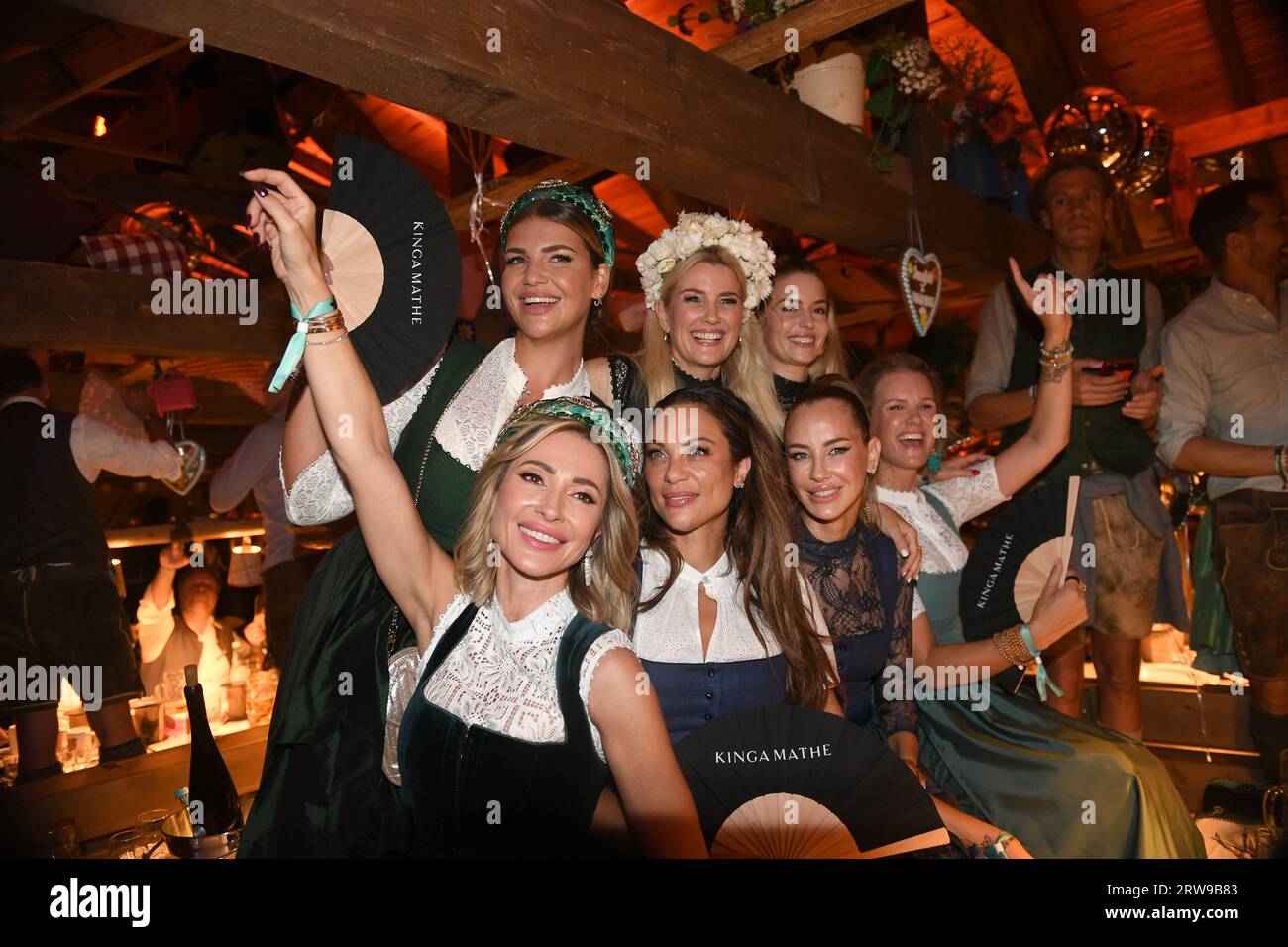 München, Deutschland. September 2023. Designer Kinga Mathe (unten l-r ...