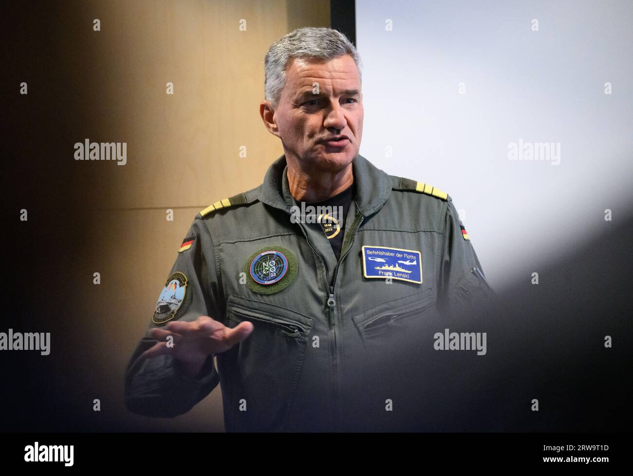 Stellvertretender kommandant der information -Fotos und -Bildmaterial ...