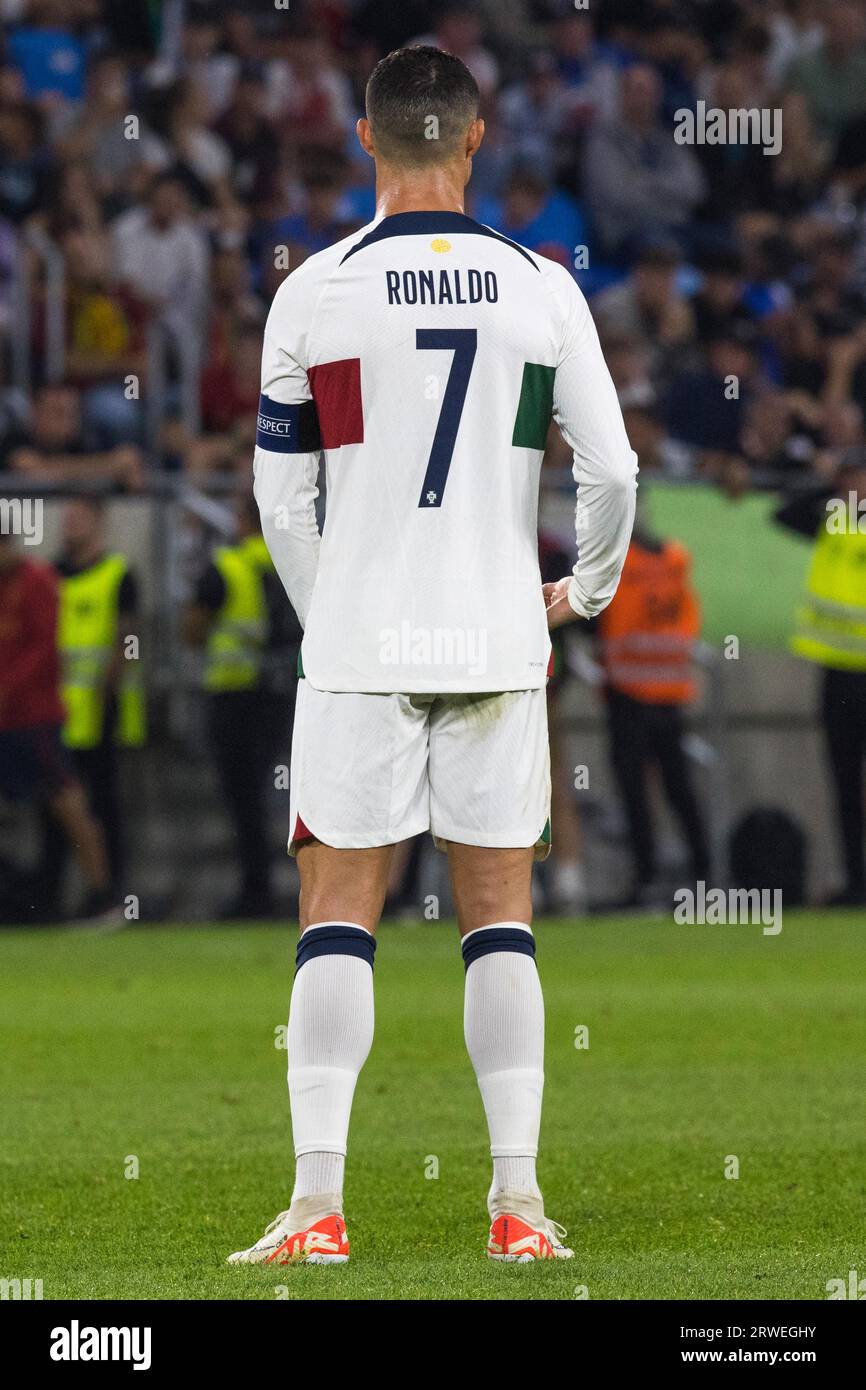 Cristiano RONALDO von hinten mit Rückennummer sieben Stockfotografie ...