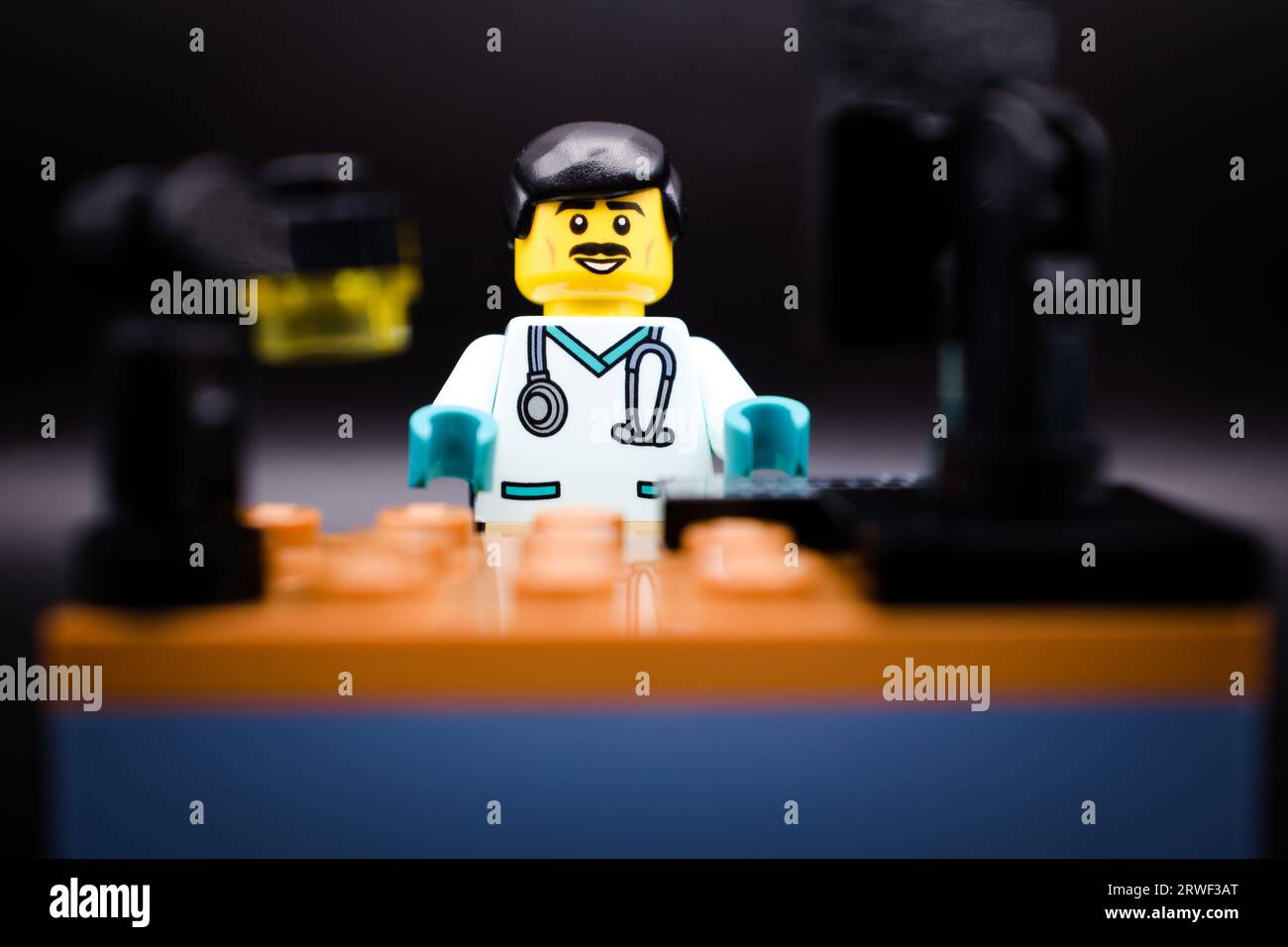 Lego arzt -Fotos und -Bildmaterial in hoher Auflösung – Alamy