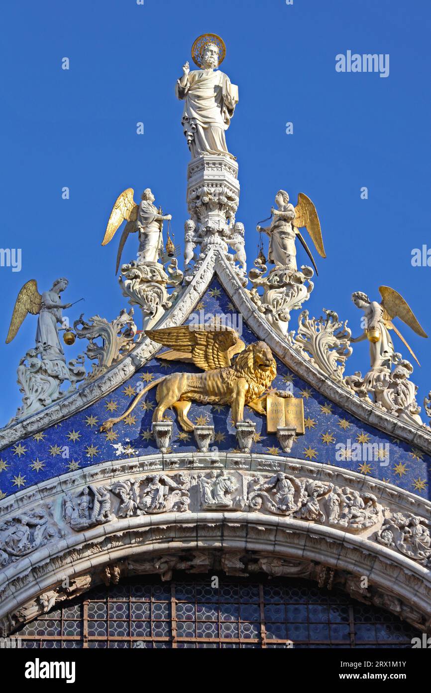 Westfassade der markusbasilika -Fotos und -Bildmaterial in hoher Auflösung – Alamy