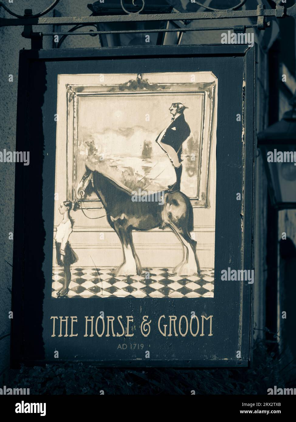 English pub sign -Fotos und -Bildmaterial in hoher Auflösung – Alamy