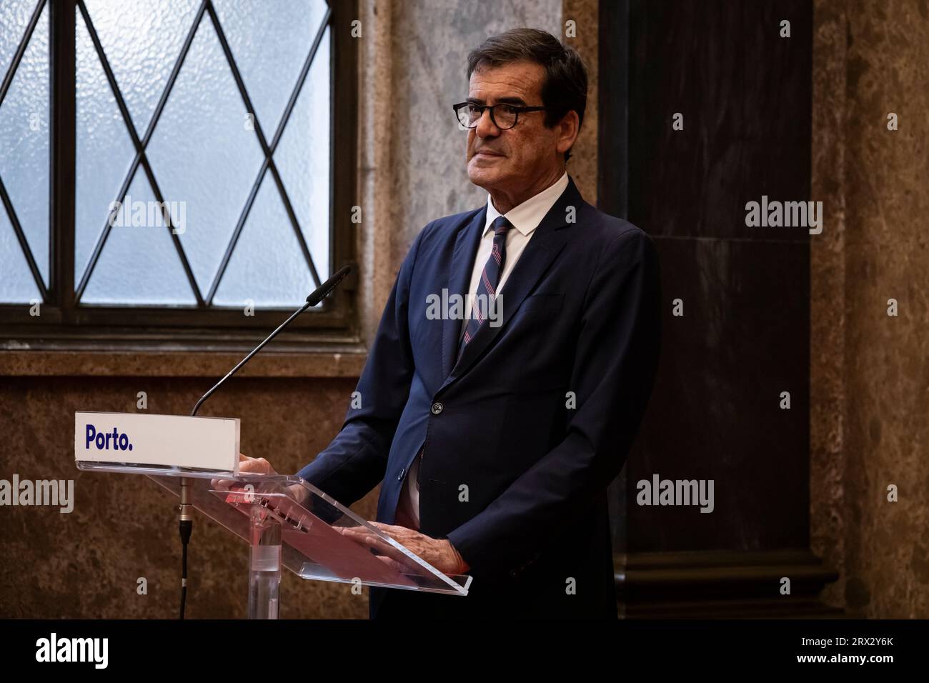 Rui Moreira, Präsident des Stadtrates von Porto, spricht während einer ...