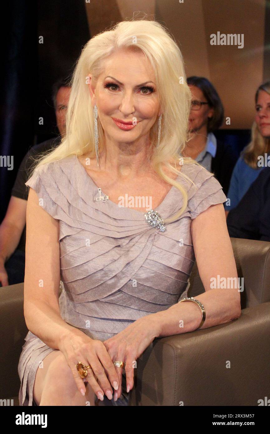 Désirée nick -Fotos und -Bildmaterial in hoher Auflösung - Seite 2 - Alamy