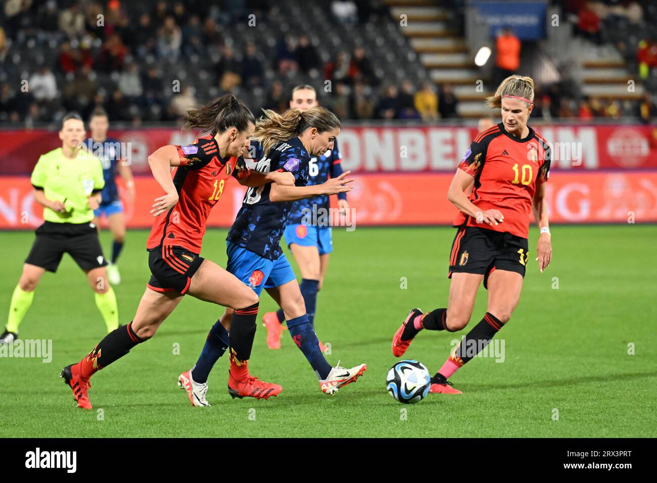 LEUVEN - (l-r) Laura de Neve aus Belgien, Danielle van de Donk aus ...