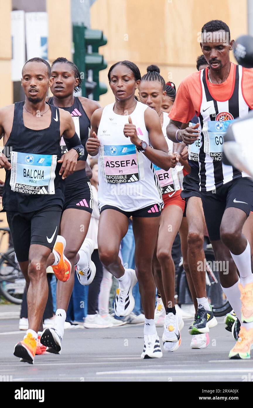 Berlin, Deutschland. September 2023. Tigst Assefa (M) aus Äthiopien ...