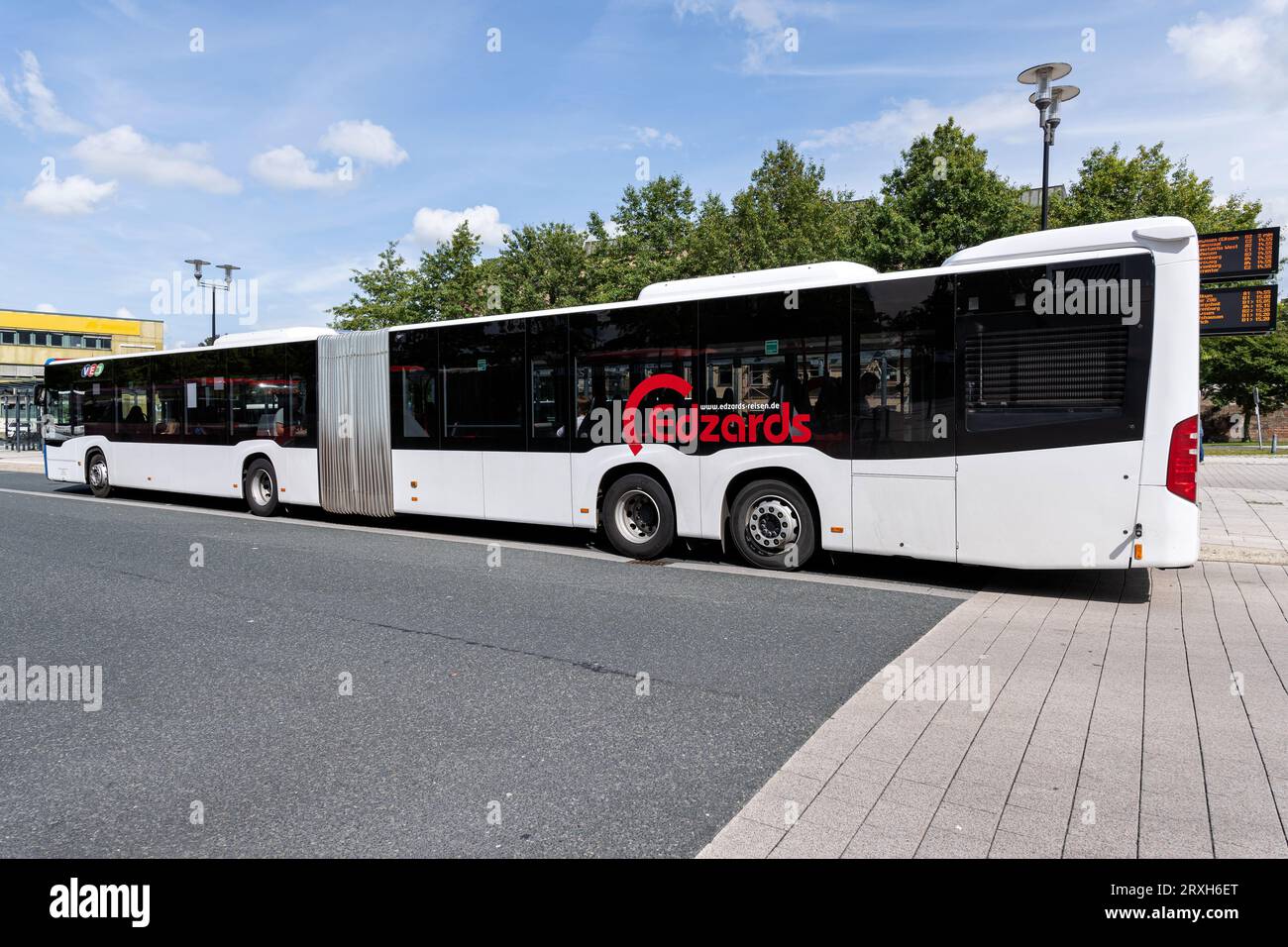 Edzards Mercedes-Benz Citaro C2 GL Gelenkbus mit Kapazität am Emder ...