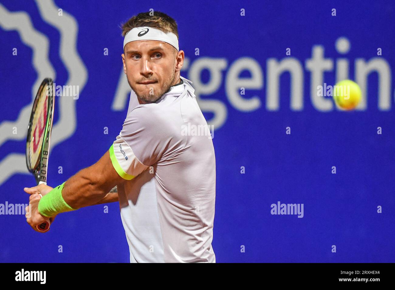 Alex molcan tennis -Fotos und -Bildmaterial in hoher Auflösung – Alamy