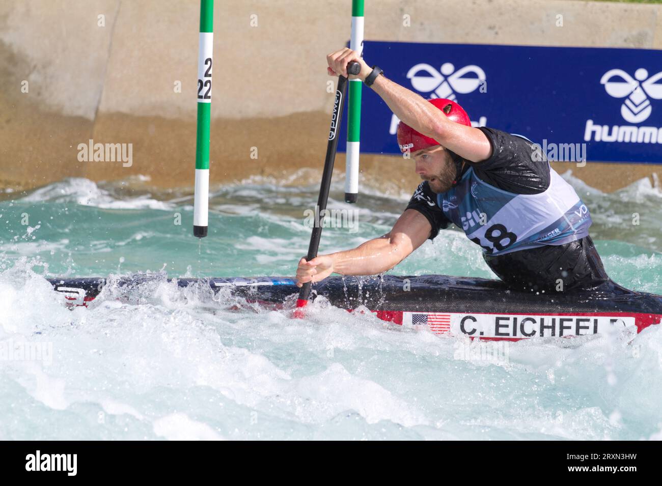 Casey Eichfeld aus den USA nimmt an der Männer C1 bei den ICF Canoe ...