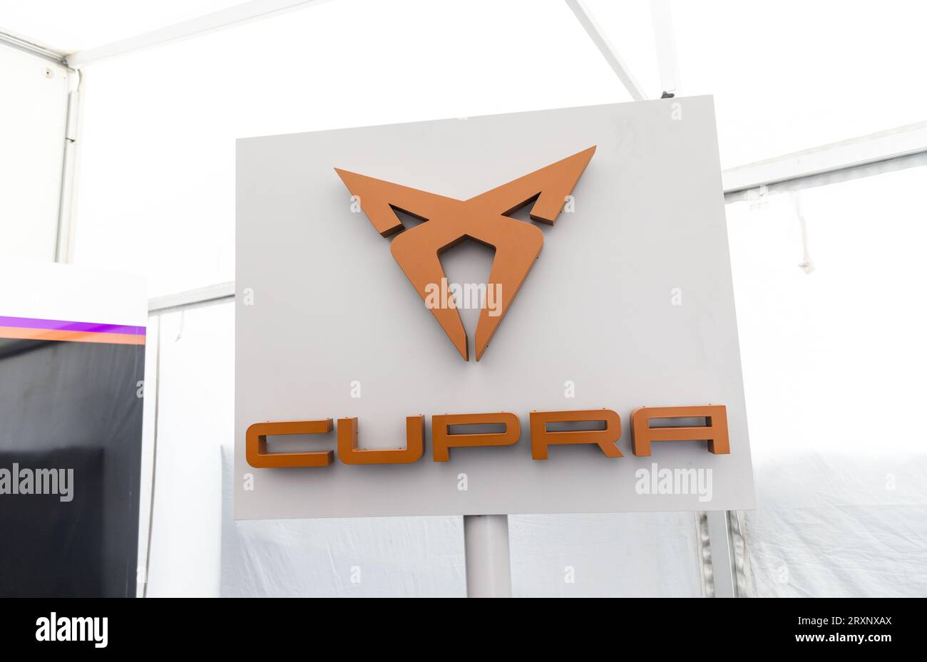 Cupra logga -Fotos und -Bildmaterial in hoher Auflösung – Alamy