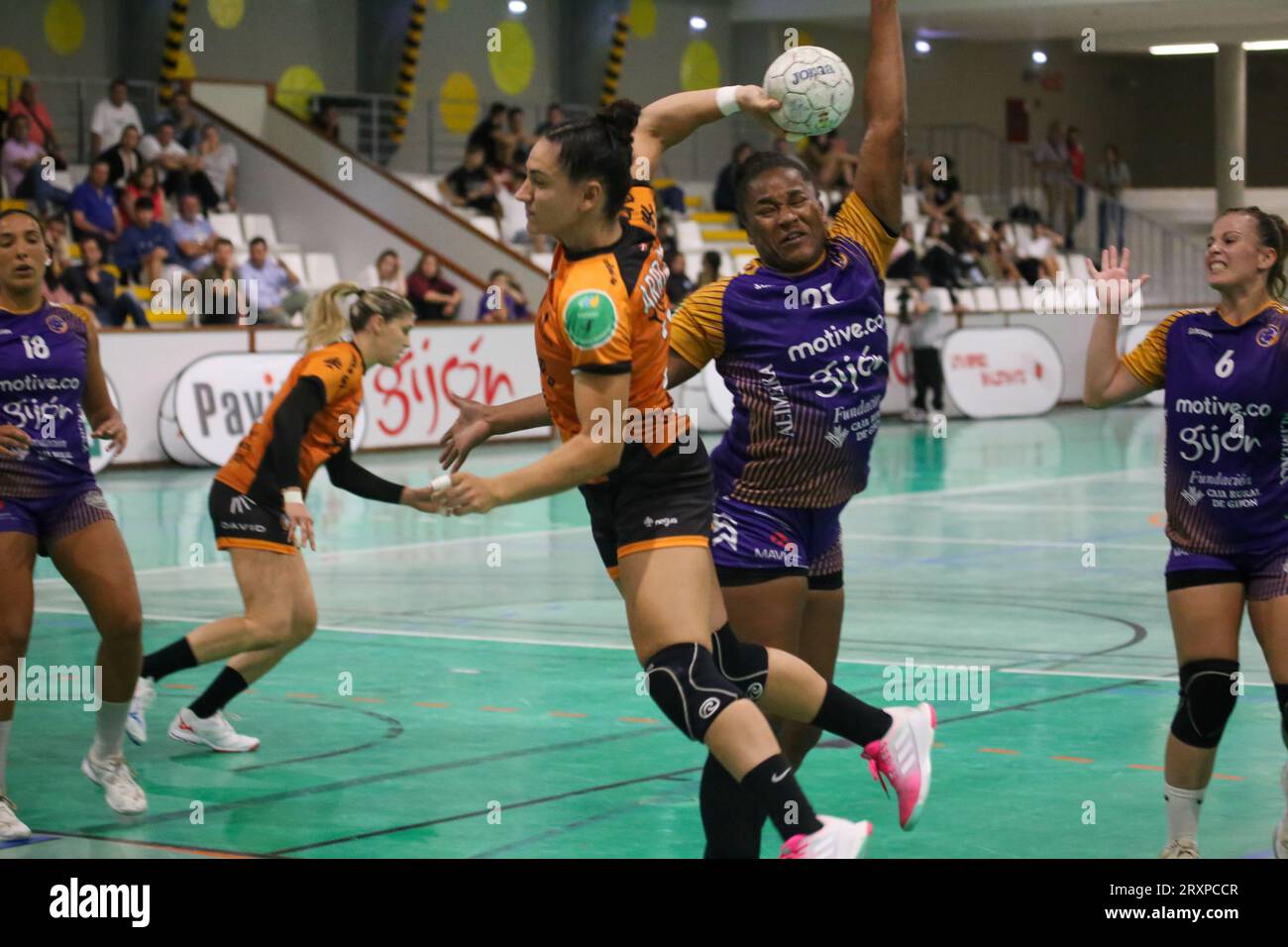Esther arrojeria -Fotos und -Bildmaterial in hoher Auflösung – Alamy