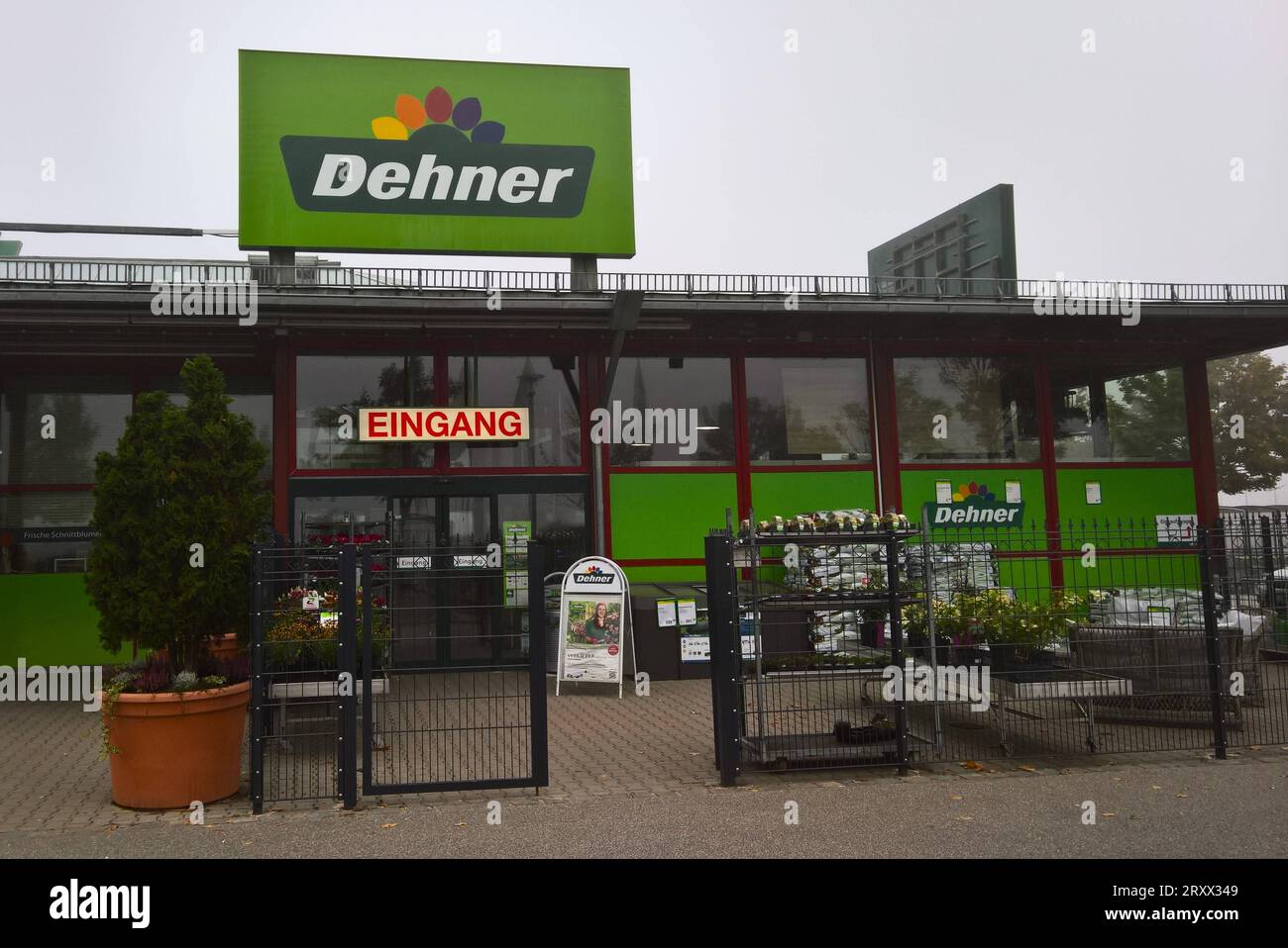 Dehner Garten-Center. Dehner ist eine in Deutschland und Österreich ...