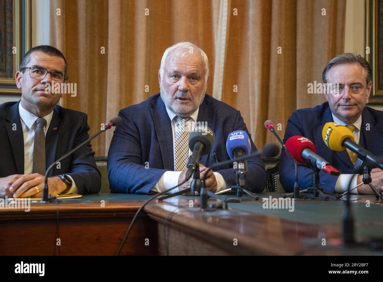 Sander Loones von N-VA, Jean-Marie Dedecker und Bart de Wever ...