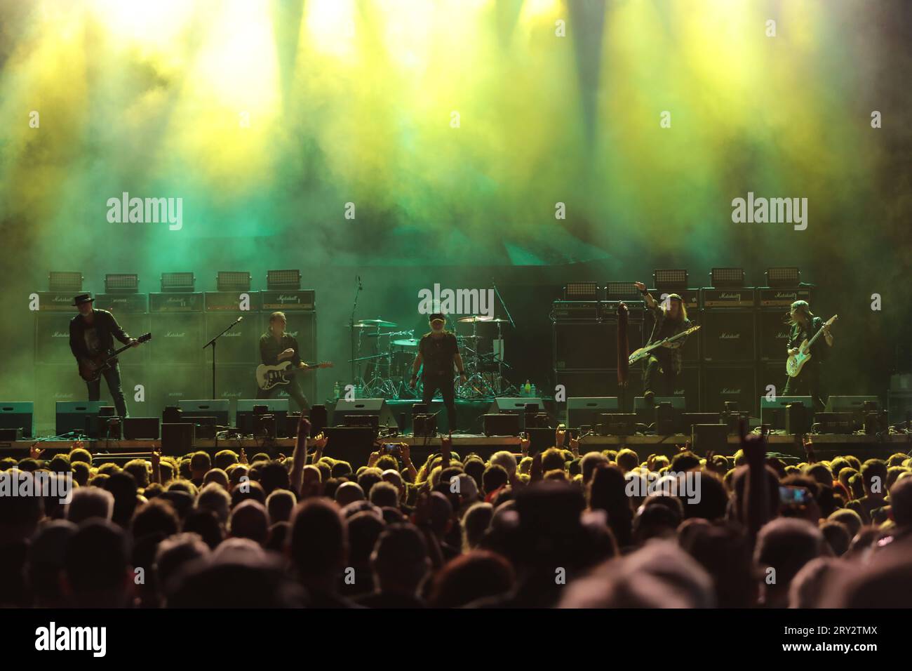 Konzert der schweizerischen Hard-Rock-Band Krokus am Riverside Festival ...