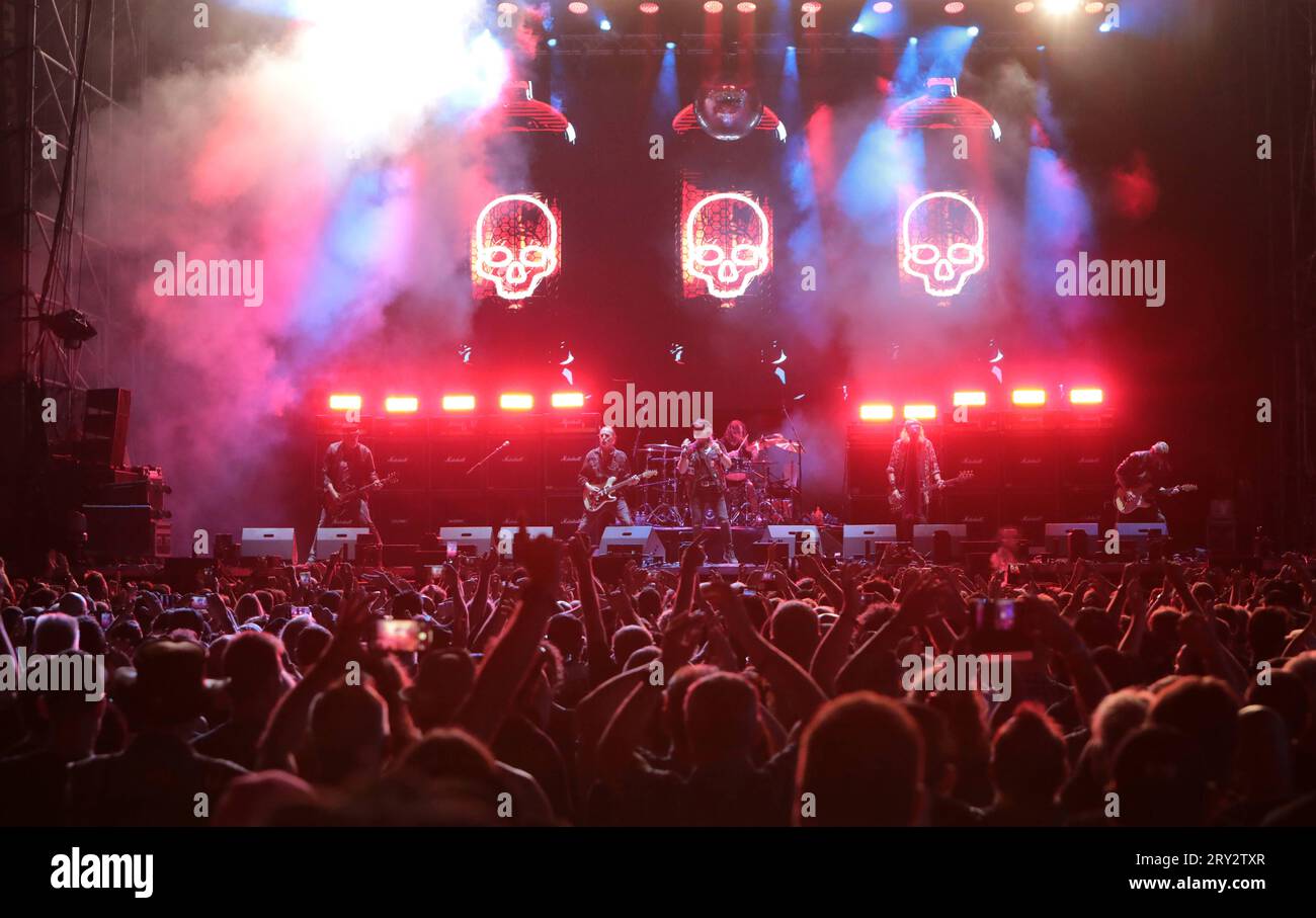 Konzert der schweizerischen Hard-Rock-Band Krokus am Riverside Festival ...