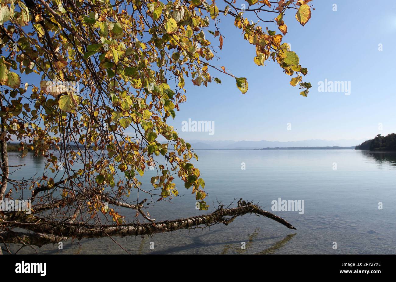 Feldafing, Bayern, Deutschland 28. September 2023: Ein Spätsommertag ...
