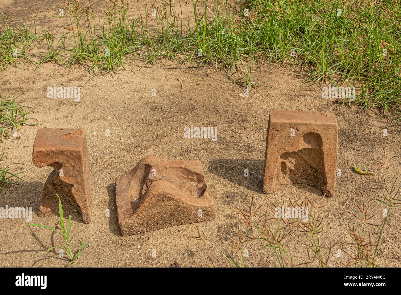 Zihuatanejo, Mexiko - 18. Juli 2023: Historischer Terrakottaofen ...
