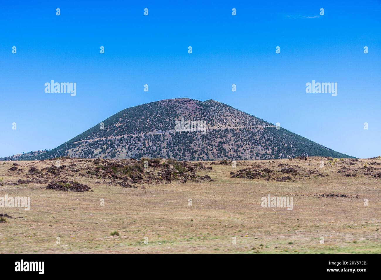 Capulin vulkan new mexico -Fotos und -Bildmaterial in hoher Auflösung ...