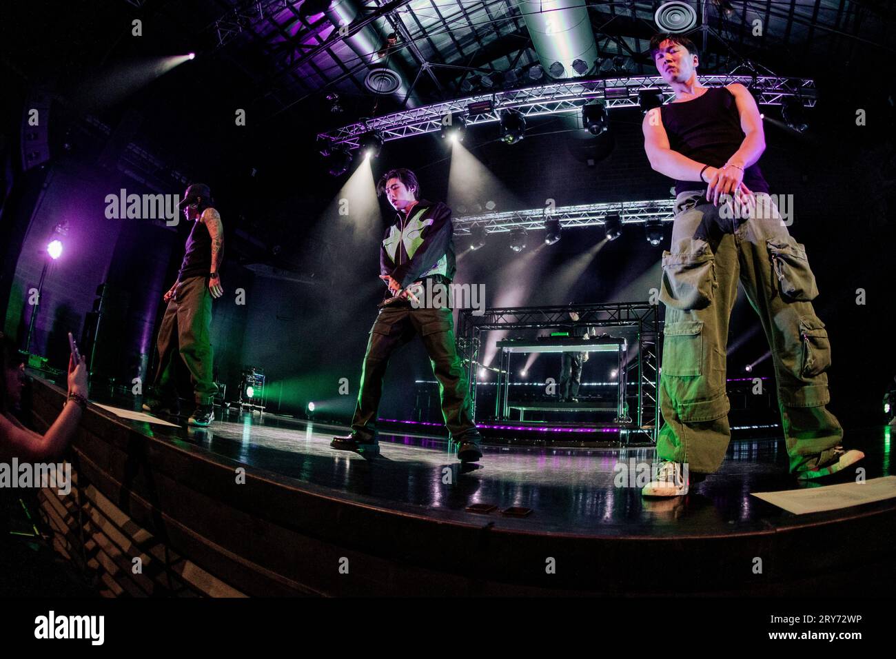 Kim han bin rapper k pop -Fotos und -Bildmaterial in hoher Auflösung ...