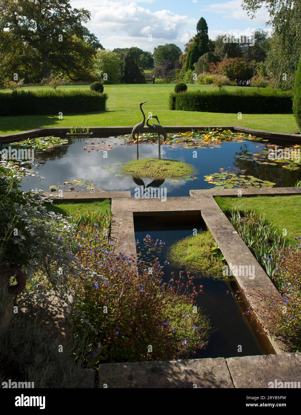 Cholmondeley castle -Fotos und -Bildmaterial in hoher Auflösung – Alamy