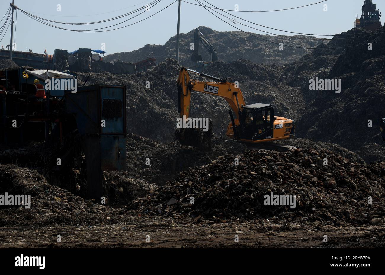 Bagger und kran -Fotos und -Bildmaterial in hoher Auflösung – Alamy