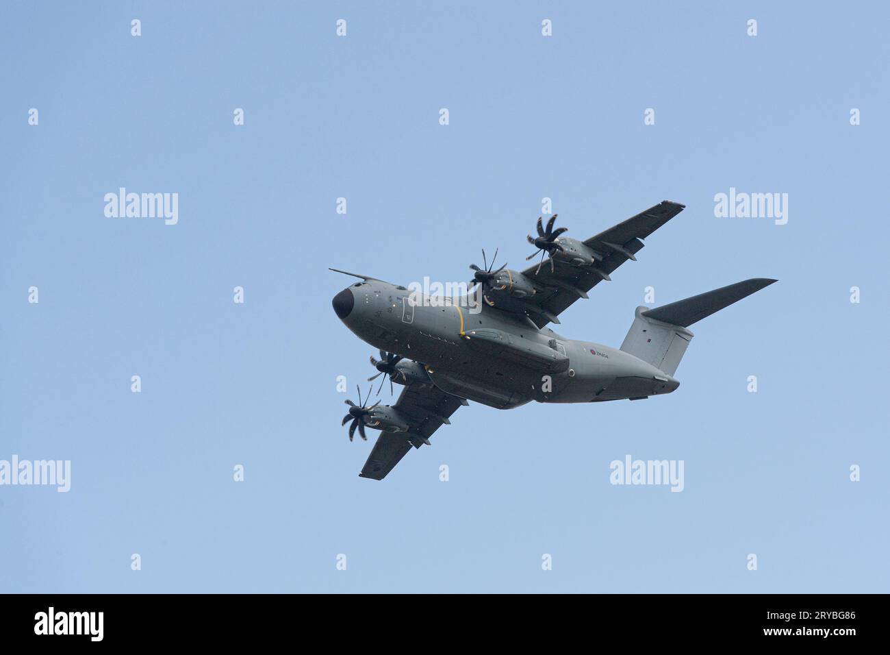 Airbus a400m atlas avion de transport militaire -Fotos und ...