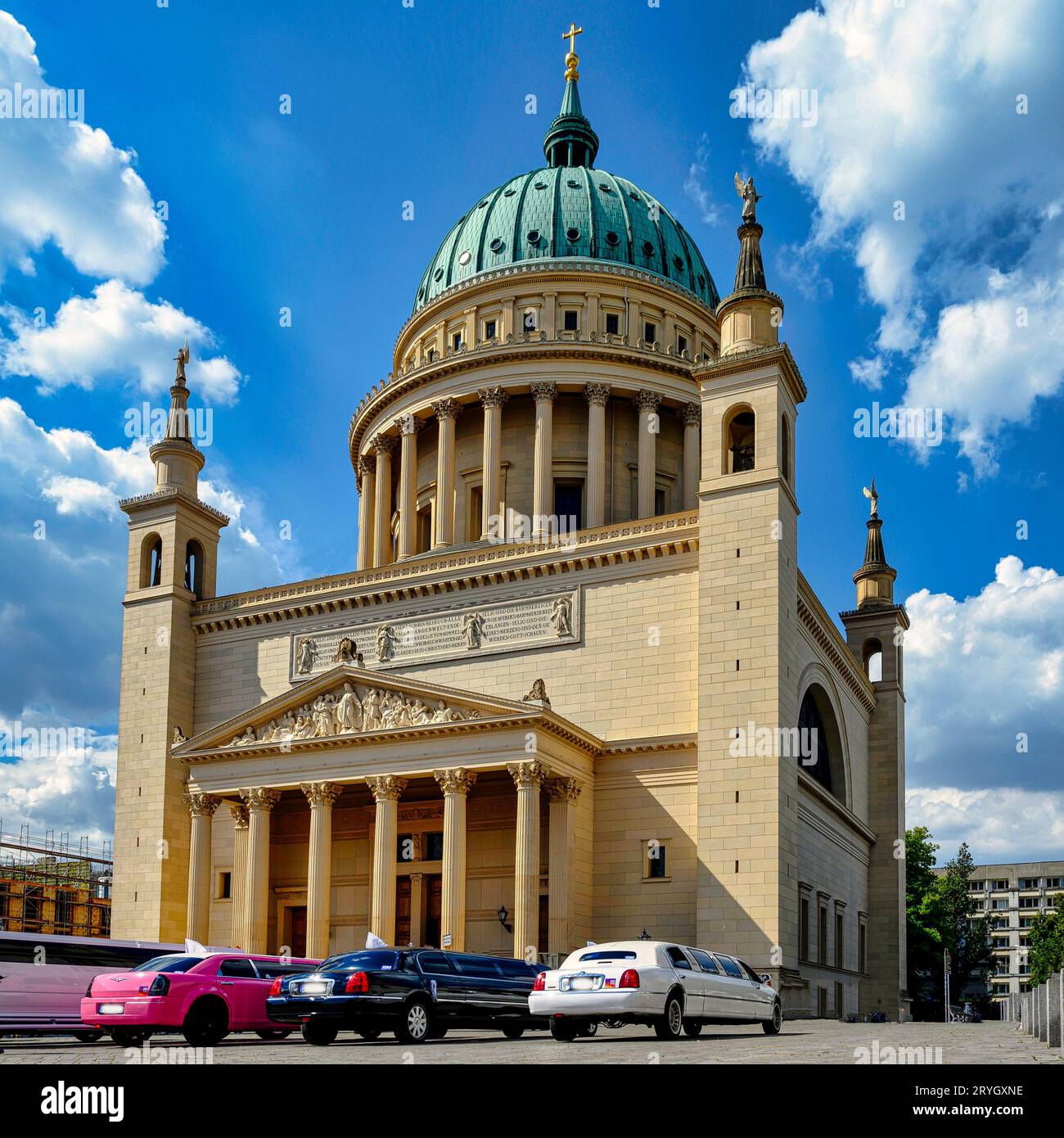 Nikolaikirche in potsdam -Fotos und -Bildmaterial in hoher Auflösung ...