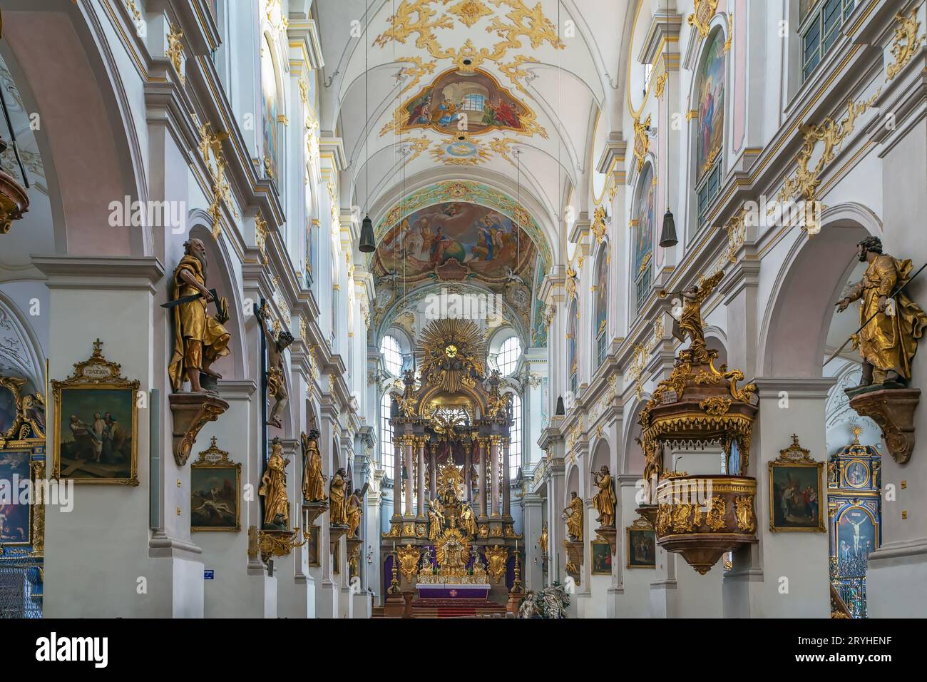 Peterskirche munich -Fotos und -Bildmaterial in hoher Auflösung – Alamy