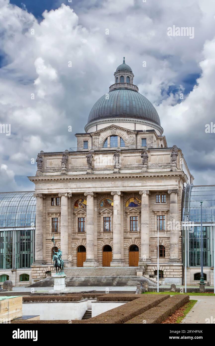 Fassade bayerische staatskanzlei -Fotos und -Bildmaterial in hoher Auflösung – Alamy