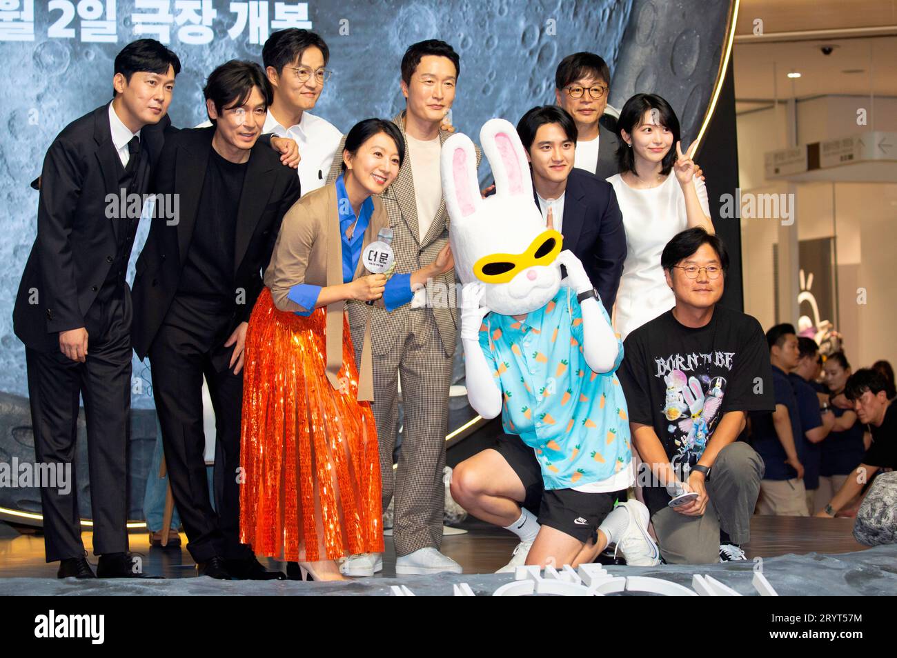 (L-R, vordere Reihe) Park Byung-Eun, Seol Kyung-Gu, Kim Hee-AE, eine ...