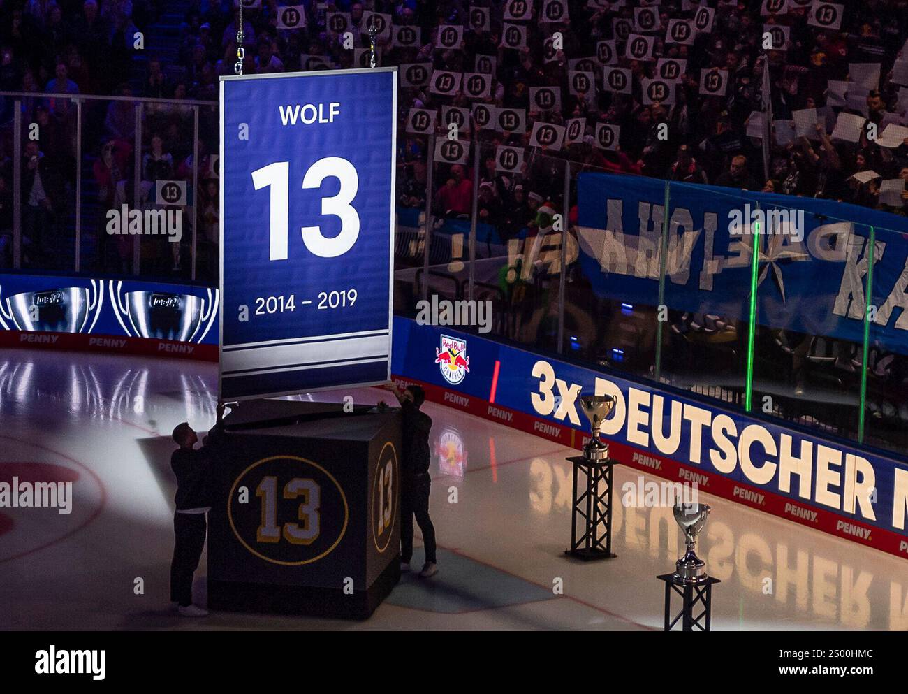 Jersey Rente - Zeremonie zu Ehren von Michi Wolf, dem langjaehrigen ...