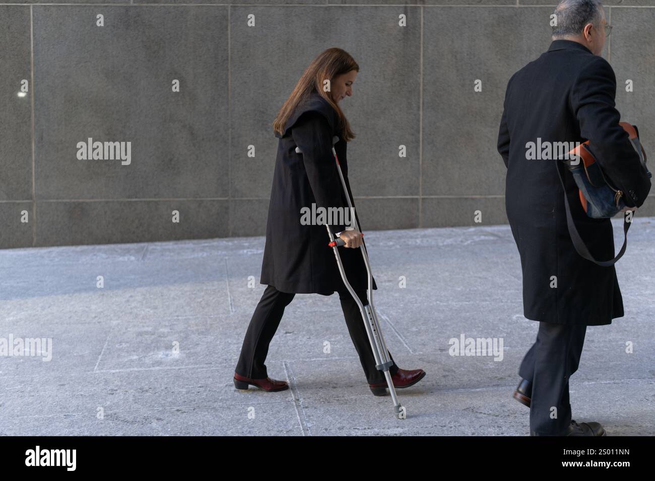 New York Ciy, USA. Dezember 2024. Die Verteidiger Karen Agnifilo und ...